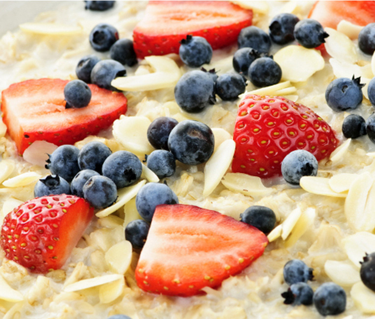 Almond-Berry Oatmeal Recipe | Curves