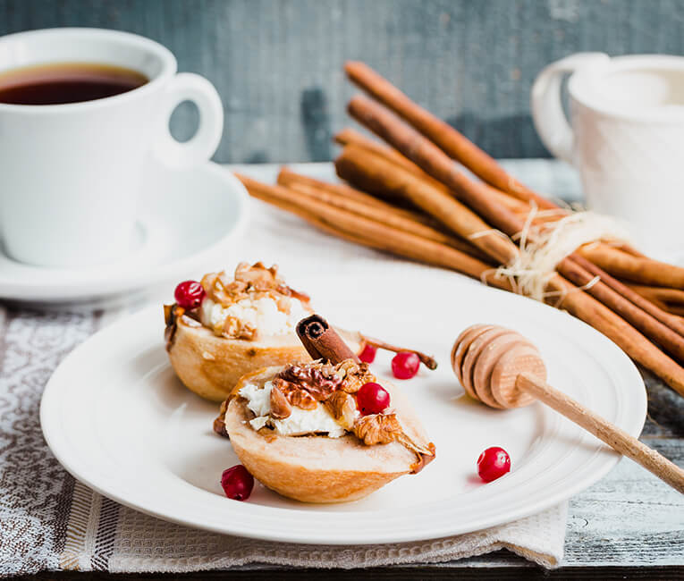 Baked Pears with Berries, Honey, Walnuts & Blue Cheese | Curves