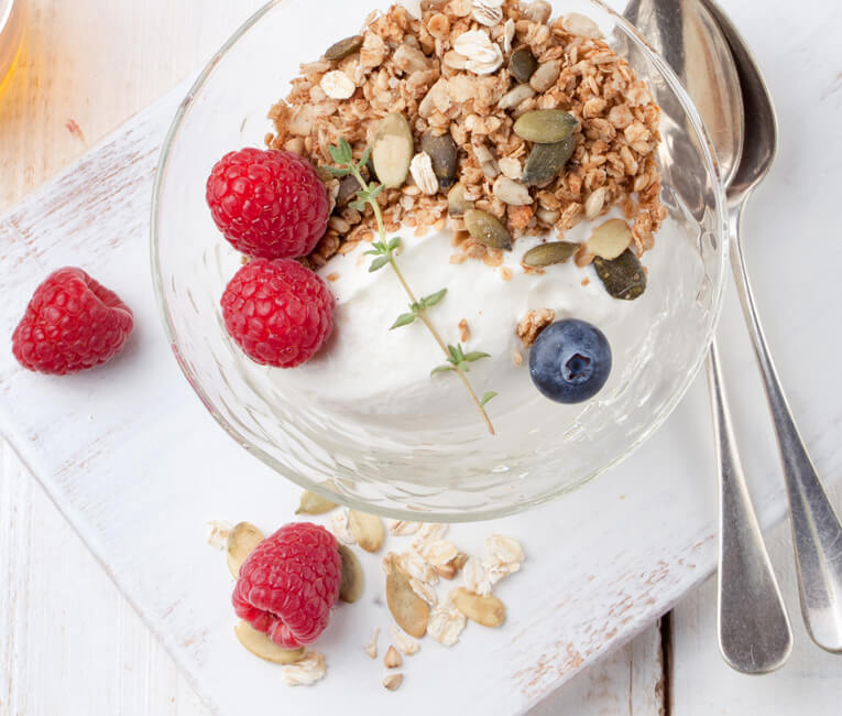 Berry Parfait with Flax & Almonds Recipe | Curves